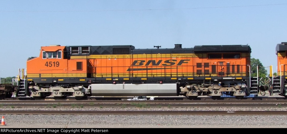 BNSF 4519